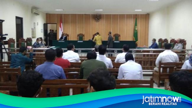 Sidang Praperadilan Dugaan Pencabulan Anak Kiai Digelar di PN Jombang Sidang Praperadilan Dugaan Pencabulan Anak Kiai Digelar di PN Jombang