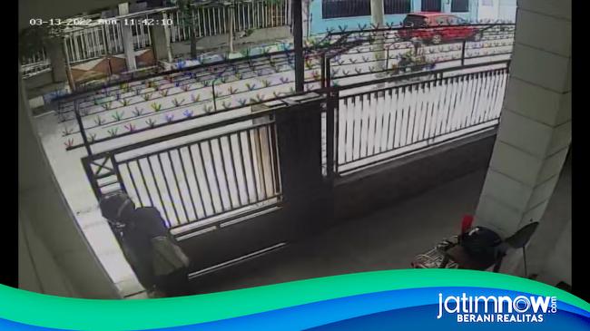 Maling Bobol Rumah di Karanganyar Kota Pasuruan Gondol Rp215 Juta Maling Bobol Rumah di Karanganyar Kota Pasuruan Gondol Rp215 Juta