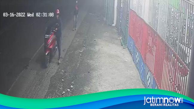 Aksi Pencurian Sepeda Motor Di Jombang Terekam Kamera Cctv