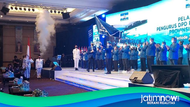 Sah Pimpin Demokrat Jatim, Emil Dardak Minta Kader Kembali Bersatu Sah Pimpin Demokrat Jatim, Emil Dardak Minta Kader Kembali Bersatu