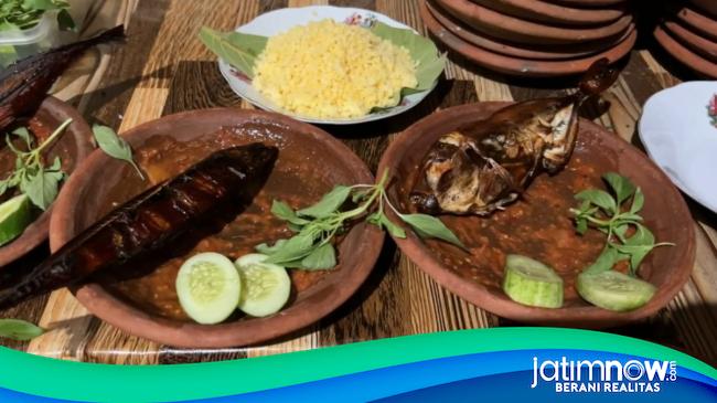 Pedasnya Ikan Asap Sambal Orek Khas Lamongan, Berani Coba?