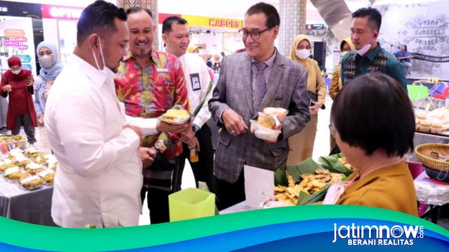 Pasar Djadoel Grissee Hadirkan Sego Karak hingga Endog Wader