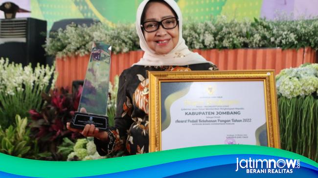 Pemkab Jombang Sabet Award Peduli Ketahanan Pangan 2022 Pemkab Jombang Sabet Award Peduli Ketahanan Pangan 2022