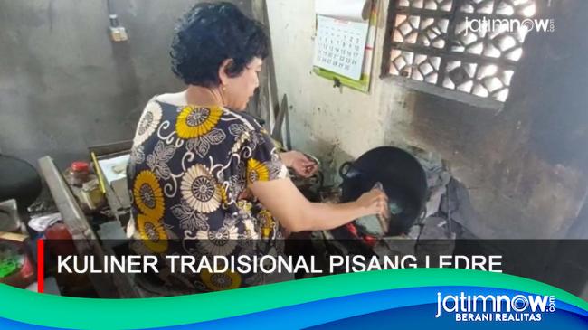 Video: Membuat Gulungan Ledre, Jajanan Khas Bojonegoro