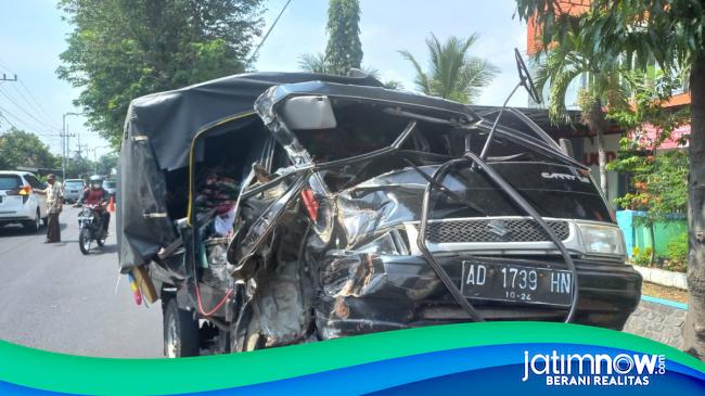 Sopir Mengantuk Diduga Jadi Penyebab Dump Truk Seruduk 5 Kendaraan di ... Sopir Mengantuk Diduga Jadi Penyebab Dump Truk Seruduk 5 Kendaraan di ...
