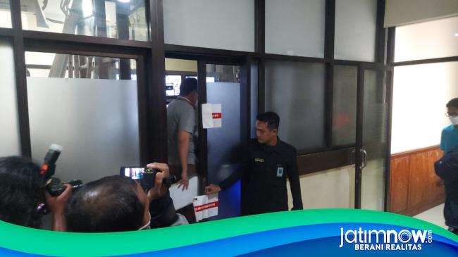Foto: KPK Obok-obok Ruang Operator CCTV Gedung DPRD Jatim