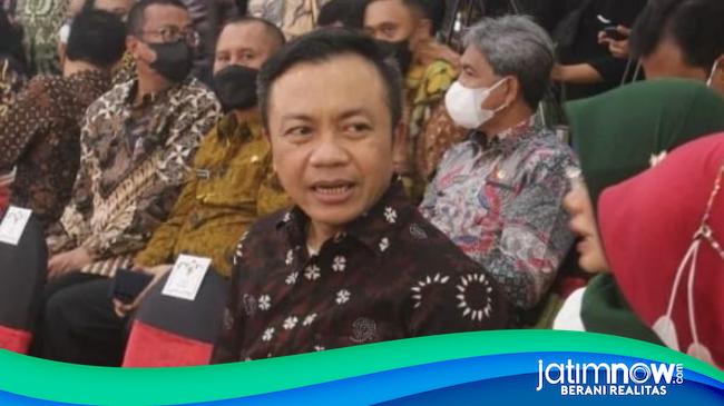 Wakil Bupati Blitar Tak Jadi Mundur Usai Ajudan Istrinya Batal Dimutasi Wakil Bupati Blitar Tak Jadi Mundur Usai Ajudan Istrinya Batal Dimutasi