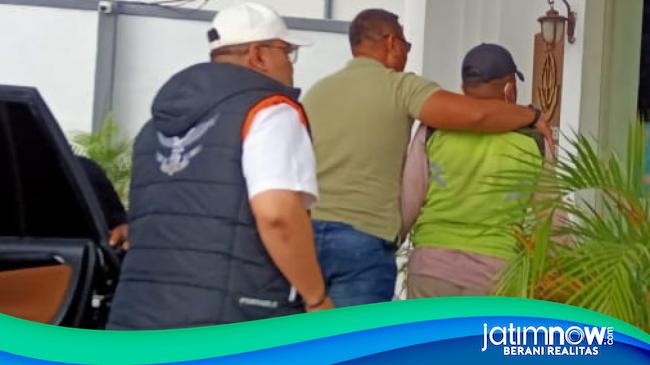 Buronan Penyerobotan Tanah di Gorontalo Ditangkap Tim Kejaksaan Buronan Penyerobotan Tanah di Gorontalo Ditangkap Tim Kejaksaan