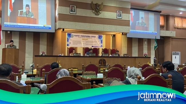 DPRD Ponorogo Gelar Paripurna Rekomendasi LKPJ Bupati Tahun 2022 DPRD Ponorogo Gelar Paripurna Rekomendasi LKPJ Bupati Tahun 2022