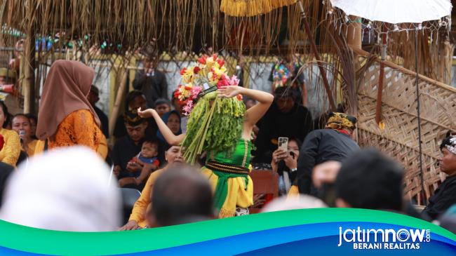 Mengenal Ritual Seblang Olehsari di Banyuwangi, Menari 7 Hari Berturut ...