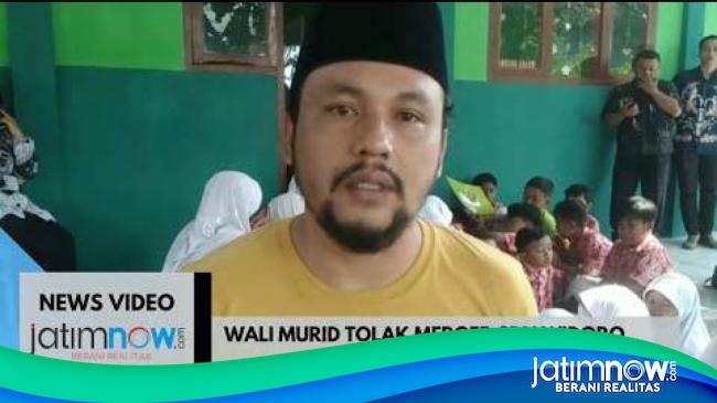 Video: Wali Murid Tolak Merger SDN Widoro