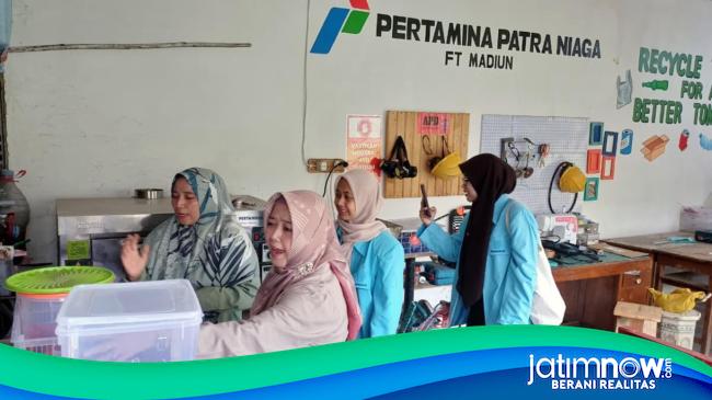 Kolaborasi Pertamina dan Warga Ubah Sampah Jadi Nilai Ekonomi