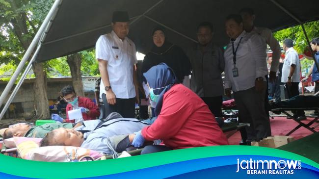 Ratusan Warga Antusias Ikuti Donor Darah di PWI Pasuruan Ratusan Warga Antusias Ikuti Donor Darah di PWI Pasuruan